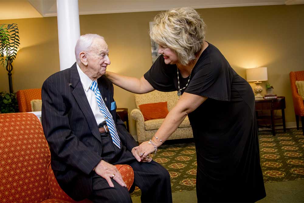 Memory Care for Dementia & Alzheimer’s | Five Star Senior Living